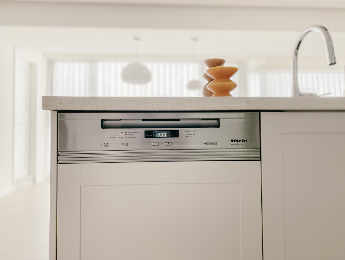 讓人生更簡單的洗碗機 | 家庭必備 Miele洗碗機G6620 - 邦妮蓋瑞小夫妻